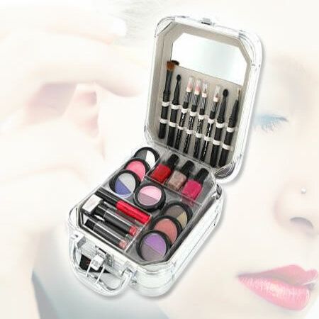 Markwins The Colour Institute Colour My World 22 Piece Makeup Set Train ...