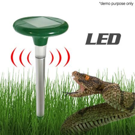 Solar Powered Snake Repellent with LED light | Crazy Sales